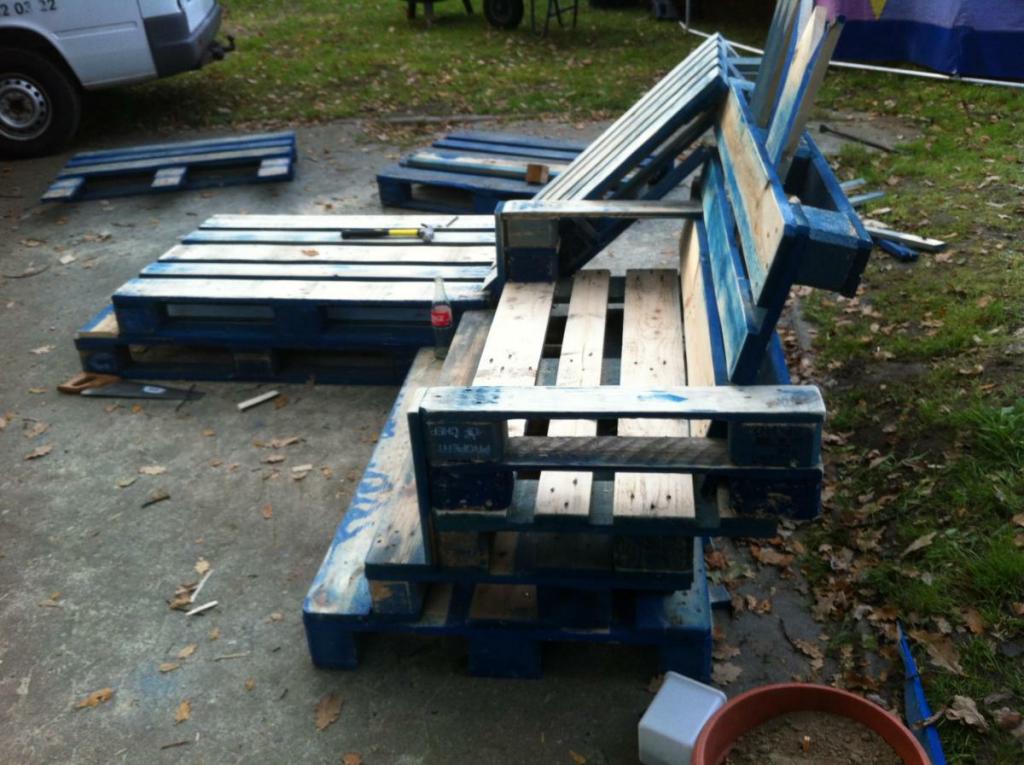 Palettenmöbel-Workshop 2: Sitzmöbel, Hebel und Kinder - Palettenbett ...
