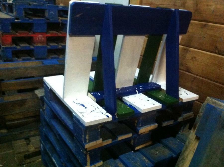 Palettenmöbel-Workshop 2: Sitzmöbel, Hebel und Kinder - Palettenbett ...